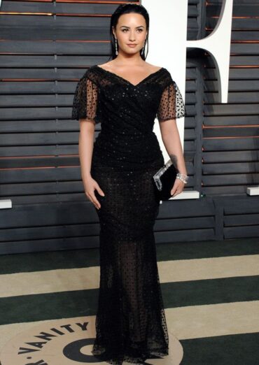 Demi Lovato Body Measurements Height Weight Shoe Bra Size Statistics