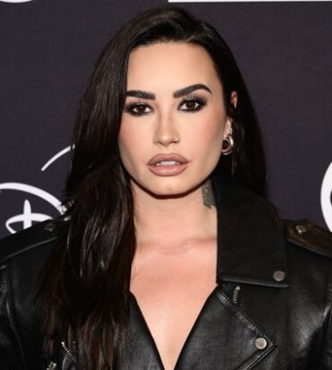 Demi Lovato Body Measurements Height Weight Shoe Bra Size Statistics