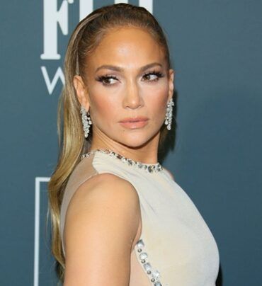 Jennifer Lopez Body Measurements Bra Size Height Weight Shoe Statistics