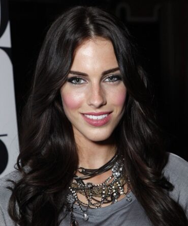 Body Measurements of Jessica Lowndes with Height Weight Bra Size Shoe ...