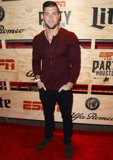 Tim Tebow Height Weight Body Measurements Shoe Size Age Facts