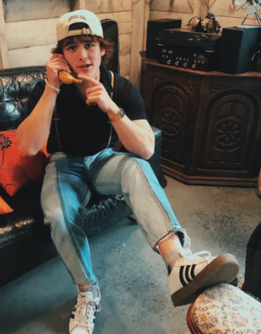 Charlie Gillespie Height Weight Shoe Size Measurements Family Ethnicity