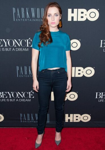 Zoe Lister-Jones Height Weight Shoe Size Measurements Family