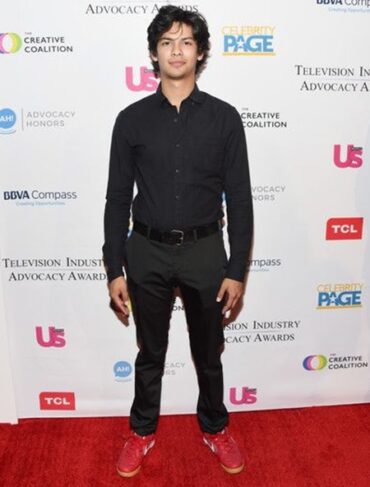 Xolo Mariduena Height Weight Shoe Size Measurements Ethnicity