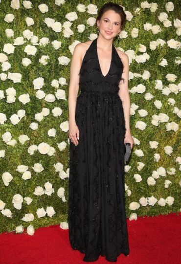 Sutton Foster Height Weight Shoe Size Body Measurements Statistics