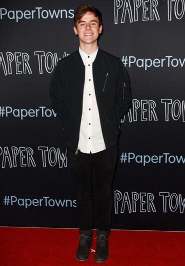 Connor Franta Height Weight Shoe Size Measurements Family Bio