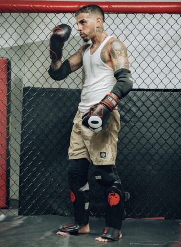 Rauw Alejandro Body Measurements Height Weight Shoe Size Family