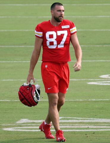 Travis Kelce Body Measurements Height Weight Shoe Size Ethnicity