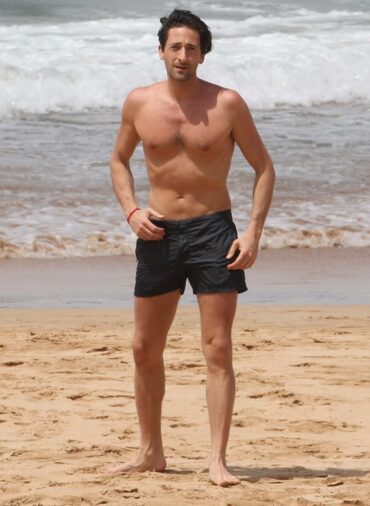 Adrien Brody Body Measurements Height Weight Shoe Size Ethnicity