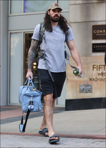 Steven Adams Height Weight Shoe Size Body Measurements Statistics