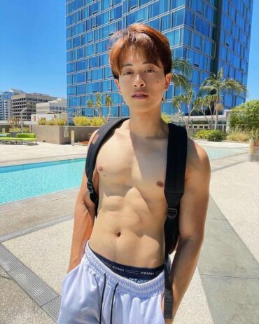 Alan Chikin Chow Height Weight Measurements Net Worth Statistics