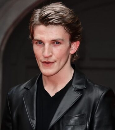 Ewan Mitchell Height Weight Body Measurements Net Worth Religion