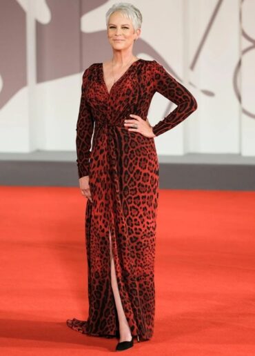 Jamie Lee Curtis Body Measurements Height Weight Shoe Size Statistics