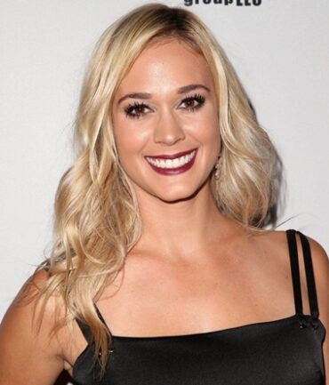 Lauren Compton Body Measurements Height Weight Shoe Size Net Worth